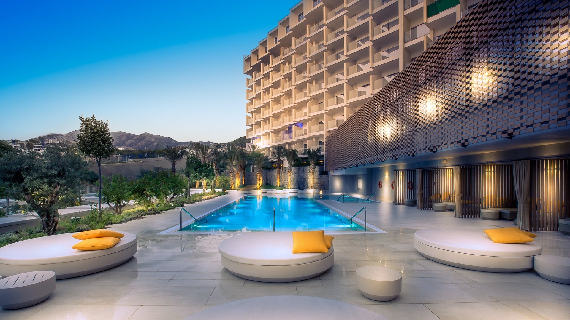 Higueron Hotel Curio Collection by Hilton - Hiszpania, Costa del Sol ...